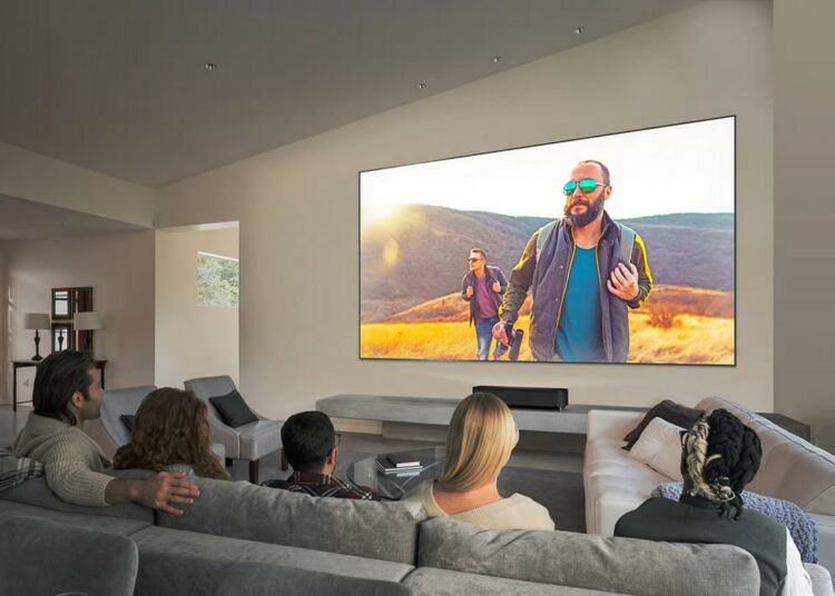 Epson presenta un proyector 4K con Android TV y capaz de proyectar 150 ...