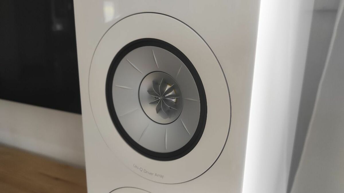 KEF R5: unboxing y primeras impresiones de uno de los altavoces premium ...