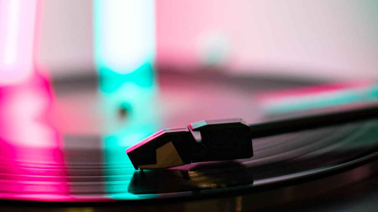 Sorpasso histórico: las ventas de discos de vinilo superan al CD por ...