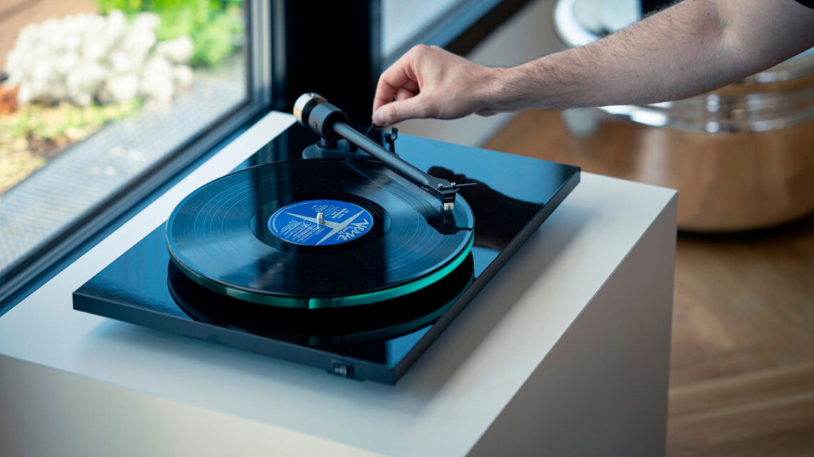 Pro-Ject T2 Super Phono, un tocadiscos de altas prestaciones con etapa de fono MM incorporada