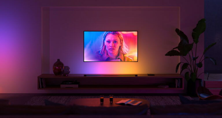 Philips OLED +959, el primer televisor con Ambilight Plus, será ...