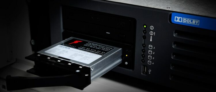 ¿Qué es un Digital Cinema Package (DCP)? El formato que domina la ...