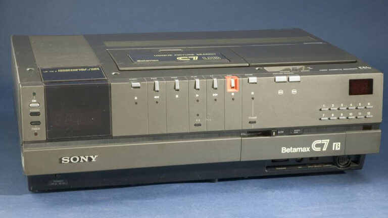 Betamax, VHS y Video 2000: la guerra del vídeo que lo cambió todo