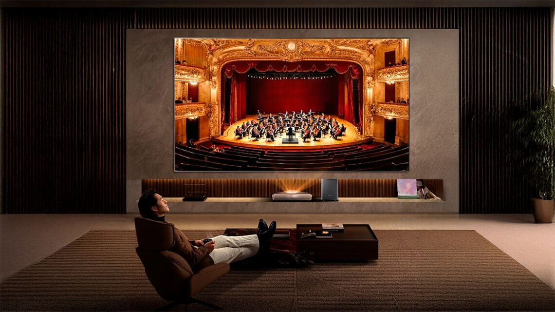 Hisense Xplorer X1 Ultra, el primer Laser TV de 150 pulgadas del fabricante